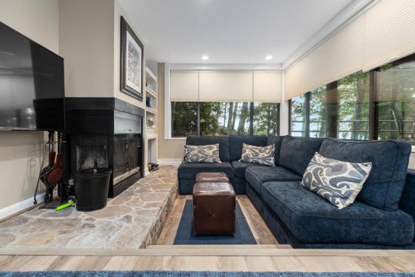 Dobie 16 With Wintergreen Advantage - Shenandoah National Park