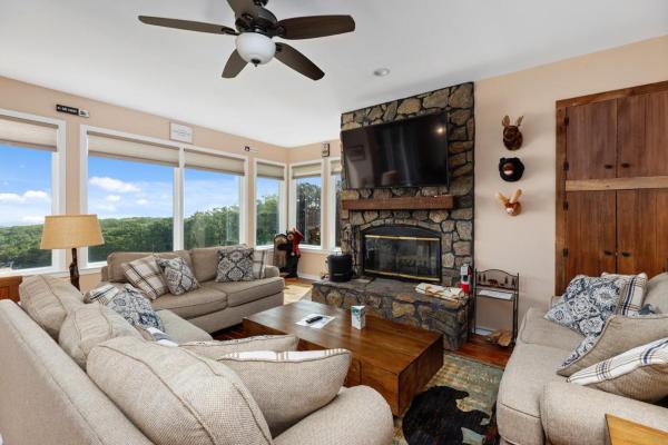 Diamond Hill 49 With Wintergreen Advantage - Shenandoah National Park