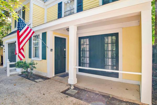 Near Downtown And Cornerstone - Southern Sunshine - Mobile, AL