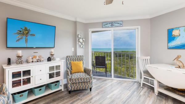 Sea View And Sunrise Top Floor Ocean Pointe 2412 - Islamorada, FL
