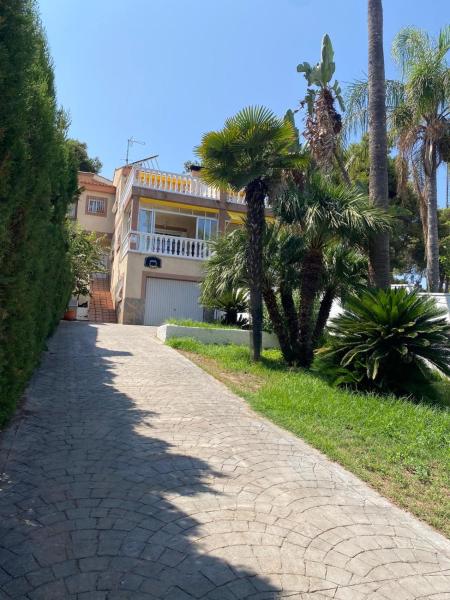 Alquilo Chalet Completo - Torrent