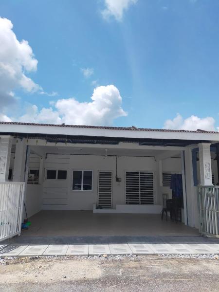 Angah Homestay - Kerling