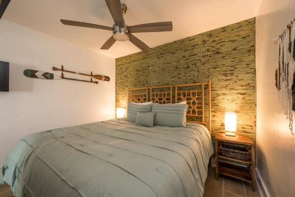 The Speakeasy Inn And Rum Bar - Key West, FL