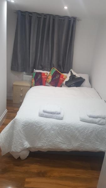 Cosy One Bedroom Flat In London - Enfield