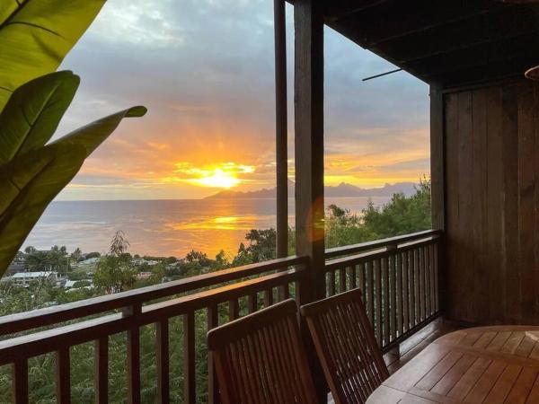 Taapuna Sunset Moorea View - Tahiti
