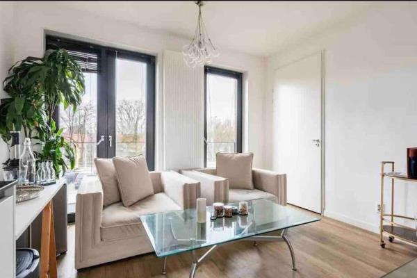 Large And Spacious 4-bedroom Apartment With Roofterras - Volendam