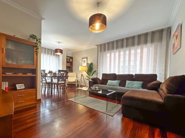 Apartamento Completo, Amplio, Muy Iluminado Y Con Plaza De Garaje Incluida. - Cambados