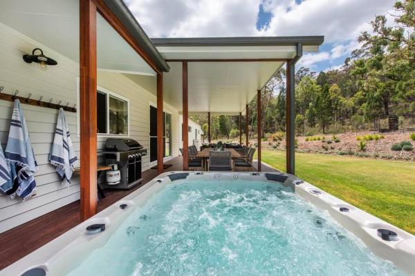 Frog Hill 8 Bedroom Luxe Rural Retreat Near Town With 2 Houses - Mudgee