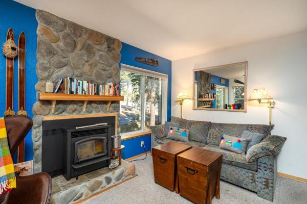 Cozy Corner Tamarack Condo 19 - Bear Valley, CA