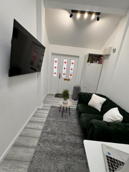 The Garage Guest House - Birmingham