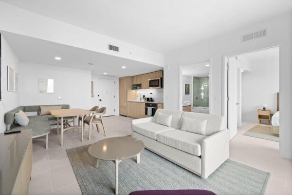 City View! Luxury Condo In Downtown Miami - Hialeah