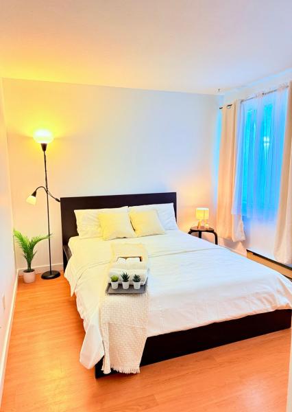 Private Room In The Heart Of The City - North Vancouver