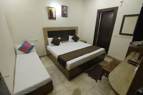 Near Taj Mahal-basil Inn Home Saty Agra - Agra