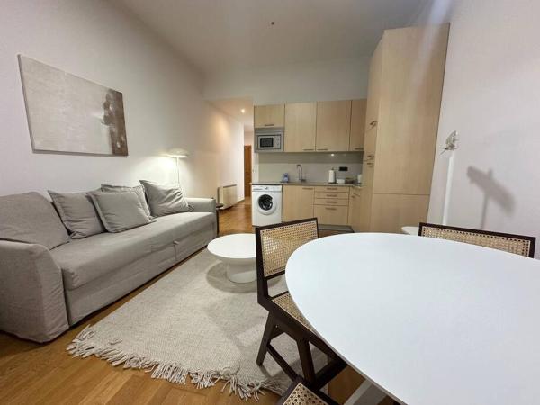 Puerta Del Sol, Piso Con Clase - Vigo