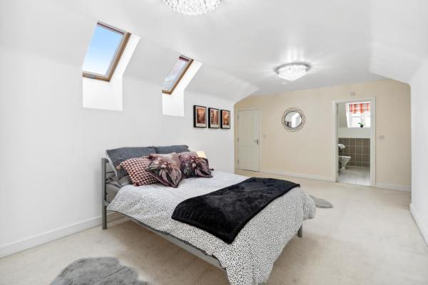 5br Hinckley L Sleeps 10 L 2 Big Parking L House - Nuneaton