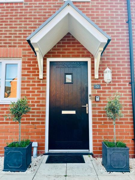 Stylish Cheshire Townhouse - Crewe