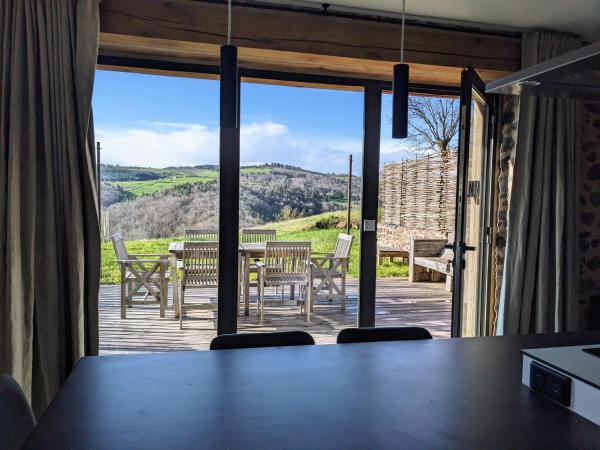 La Grange, Le Hameau Des Volcans - Déconnexion Face à La Vue - Massiac