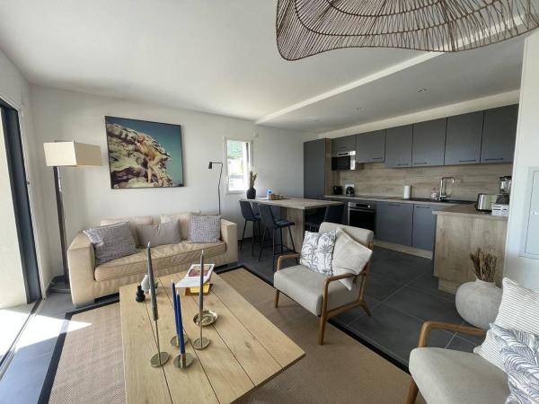 Charmant T3 Dans Une Résidence Neuve Avec Piscine - Calvi