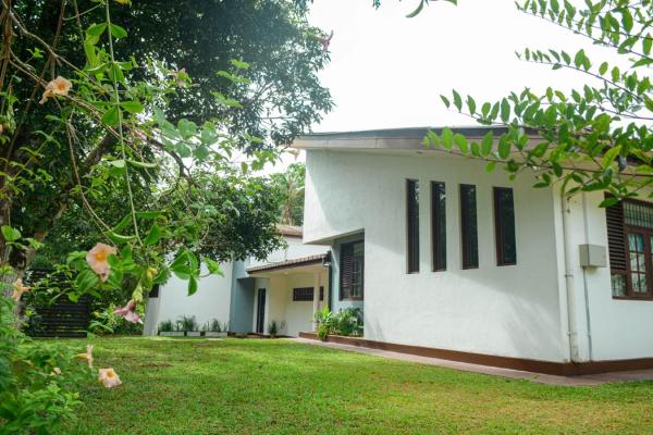 Villa For Leisure And Work At Kalutara Suburbs - Sri Lanka