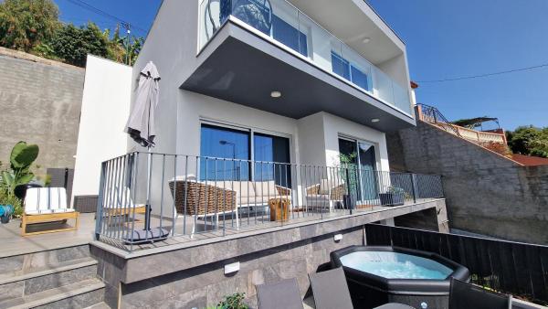 24, The Townhouse By Lovelystay - Funchal