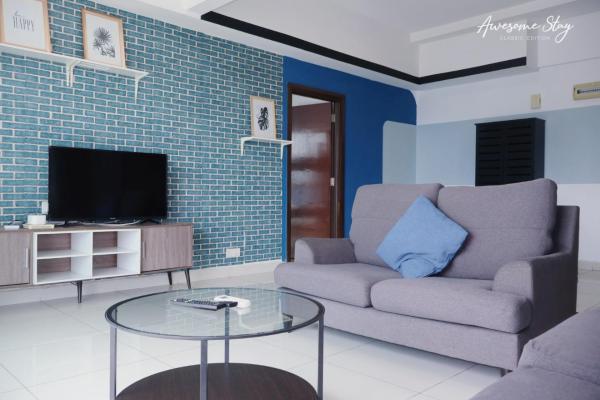 Nj Homestay Hostel At Regalia Residence - Kuala Lumpur