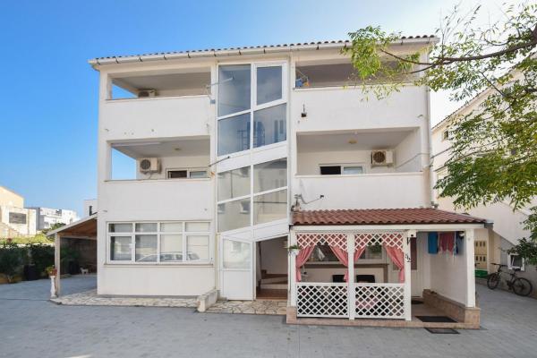 Apartment Danka - Stara Novalja