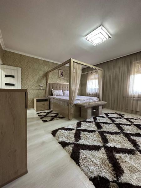 Oybek Apartment In The City Center - Tashkent