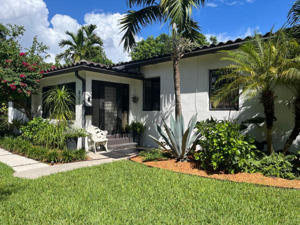 Biscayne Park Guest House - North Miami, FL