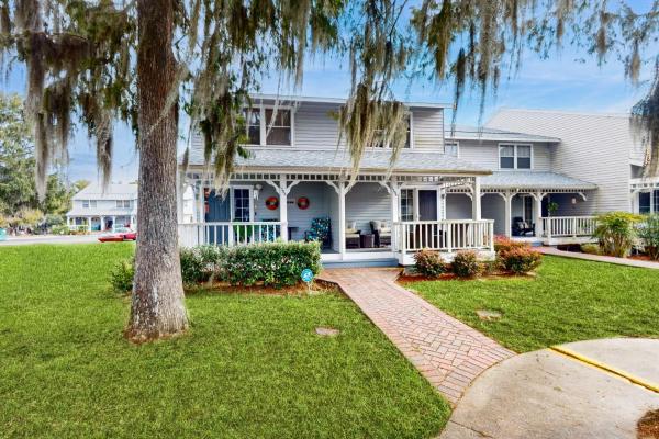Lakeside Serenity Retreat - Inverness, FL