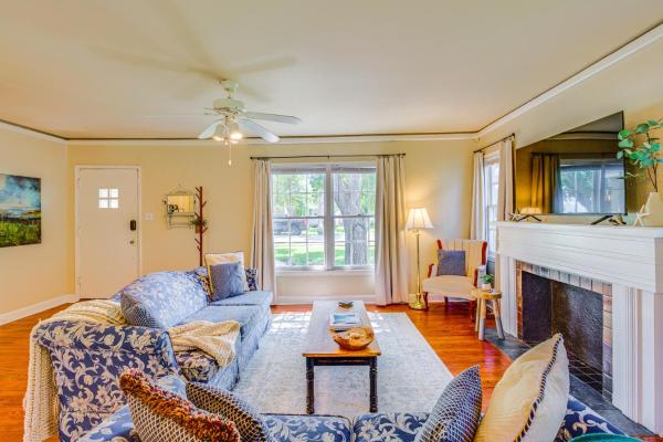 Relaxing Corpus Christi Stay, Close To Downtown! - North Padre Island, TX