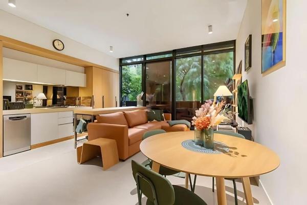Southside Urban Oasis - Bayside City
