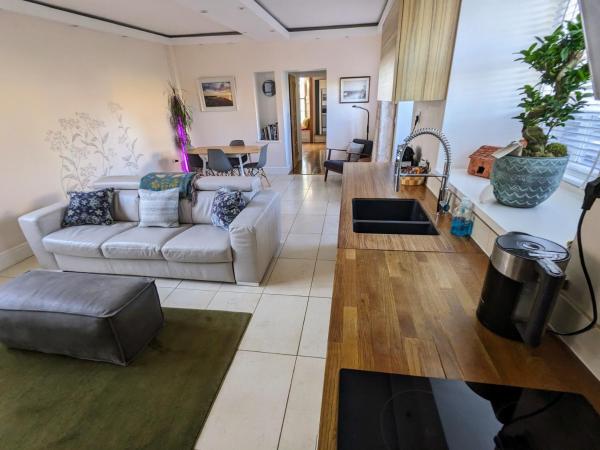 The Lawns Spa Apartment - Blakeney