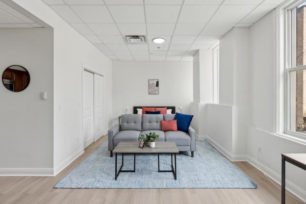 East 225 I Modern Studio In Downtown Rochester - Rochester, NY