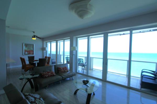 Penthouse In The Sky - Miami Beach, FL