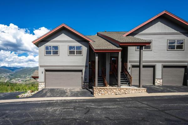 97a Exceptional Views, 4 Br, Central Location - Silverthorne, CO