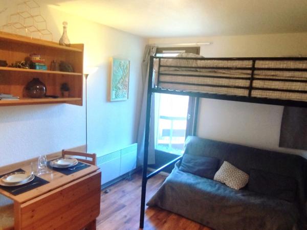 Studio Charmant Au 5e éTage Près De Randonnées Et Centre Aquatique! - Fr-1-771-18 - Les 7 Laux