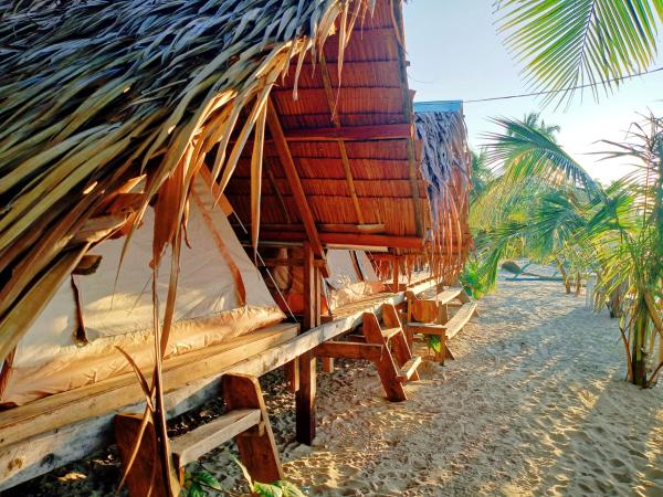 Amwani Beach Camp - エル・ニド