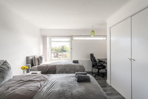 Karazo Ltd - Luxurious Contractor Friendly 2 Bed In Croydon - Croydon, UK