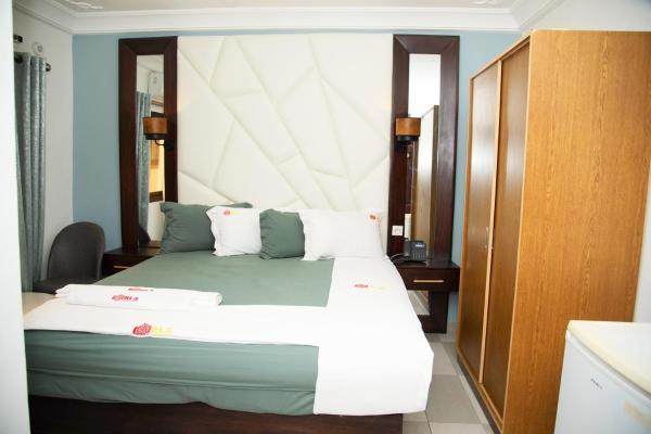 Résidence Le Sommet - Chambre De Luxe - Douala