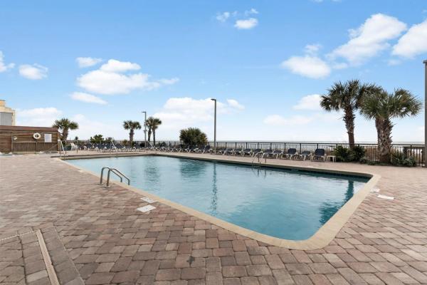 Newly Renovated Oceanfront King Suite! Spectacular Views- Landmark 826 - Myrtle Beach, SC
