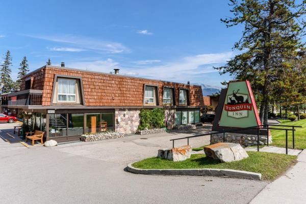 Tonquin Inn - Alberta
