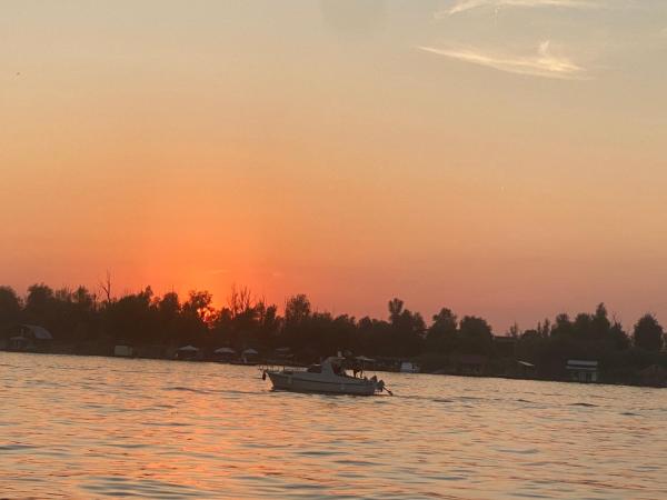 Beautiful Houseboat On The Sava River - Belgrado