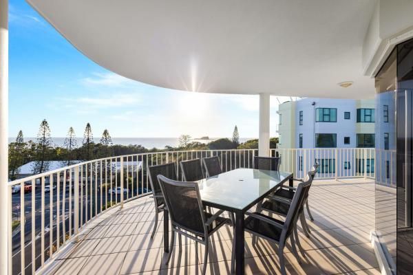 Penthouse - Private Rooftop Spa - Mudjimba