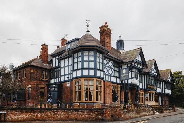 The Dukeries Lodge, Edwinstowe, Nottinghamshire - Sherwood Forest