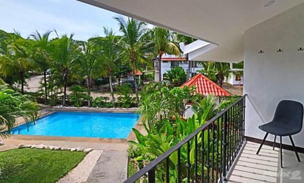 2-bd Unit With Pool 2 Blocks From Beach - Playa Hermosa