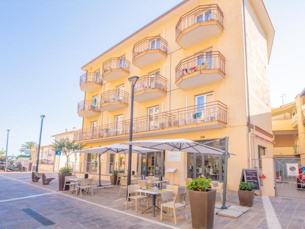 Hotel La Bussola - Pietra Ligure