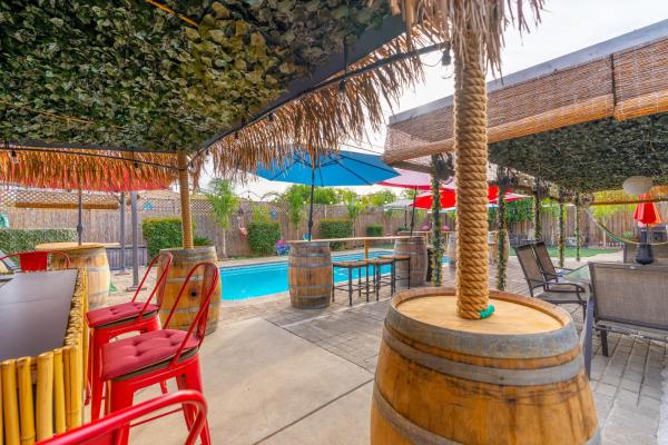 Tropical Paradise - Fresno, CA