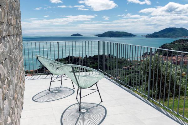 Torretta House, Inside A Private Park, Pool, Tennis, Ac, Parking Next Home And Parking In Lerici! - Sarzana
