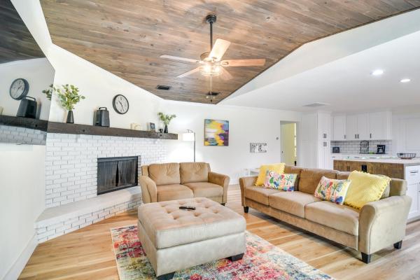 Idyllic Tampa Home With Private Pool 11 Mi To Beach - Tampa, FL