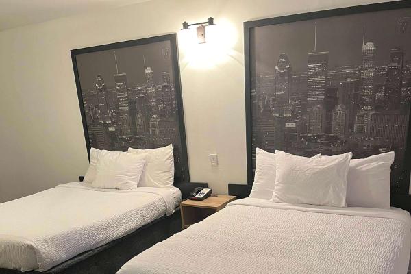 Super 8 By Wyndham Montreal - Lasalle